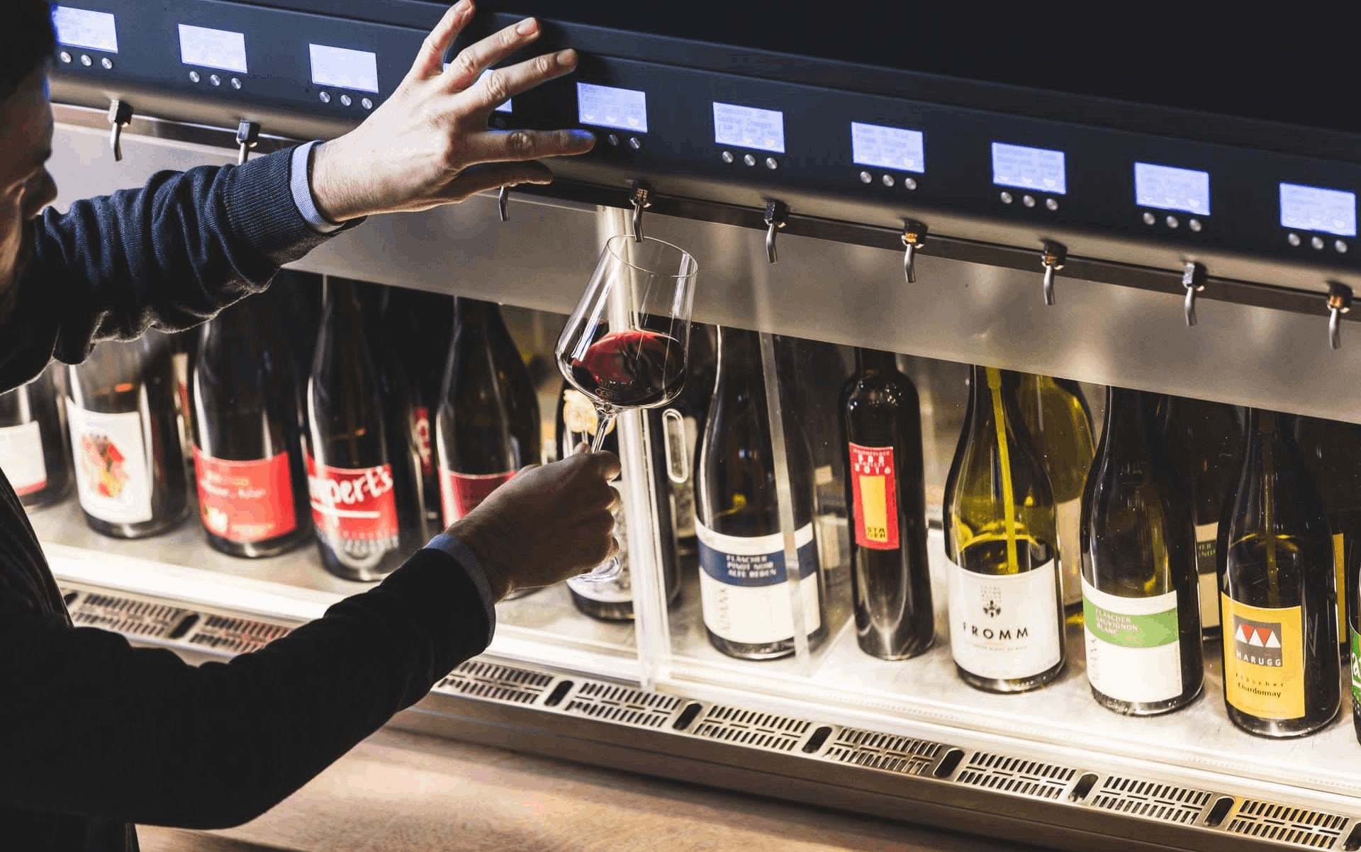 Konzept & Weinsystem - By the Glass - Bar rique winehouse